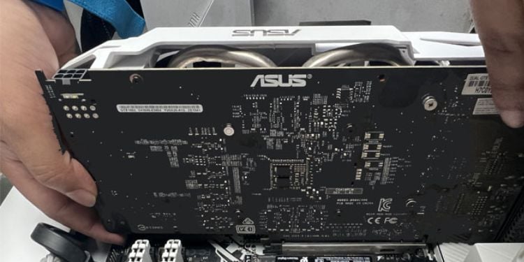 Monitor Tidak Menyala? Inilah Mengapa dan Cara Memperbaikinya - All Things Windows